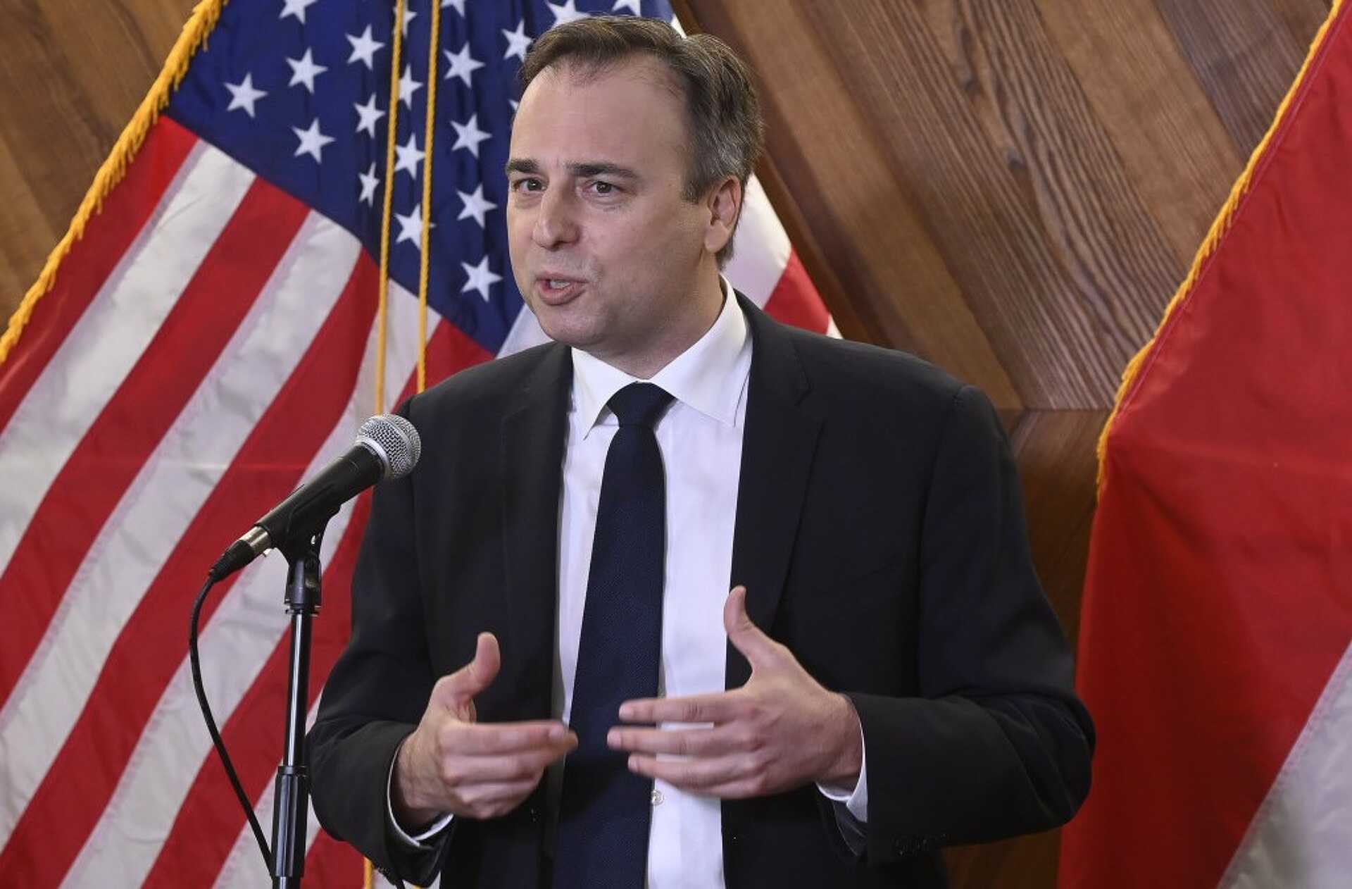 Orbán orosz összeesküvés-elméleteket terjeszt – mondja David Pressman