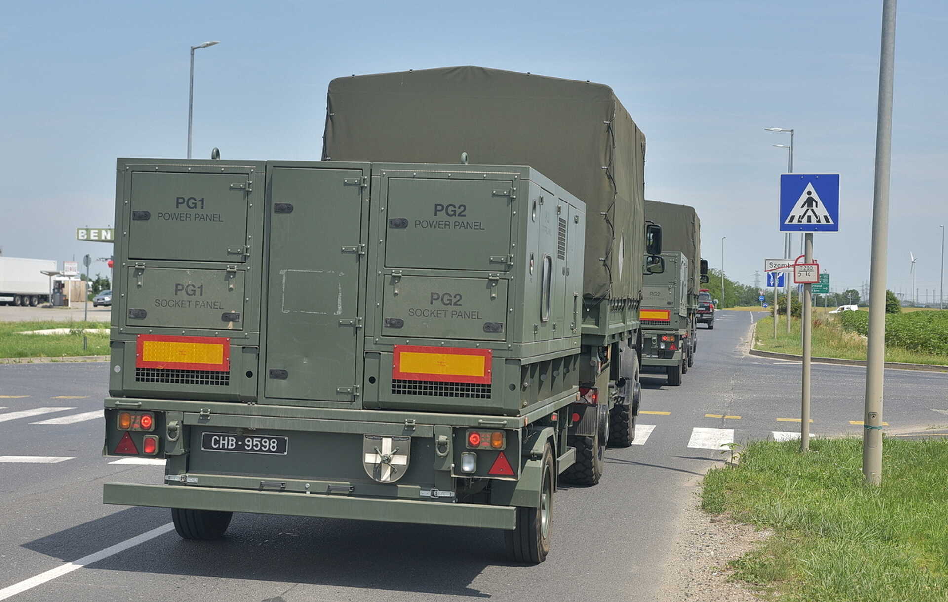 Lassú katonai konvojok közlekednek szombattól hétfőig Magyarországon