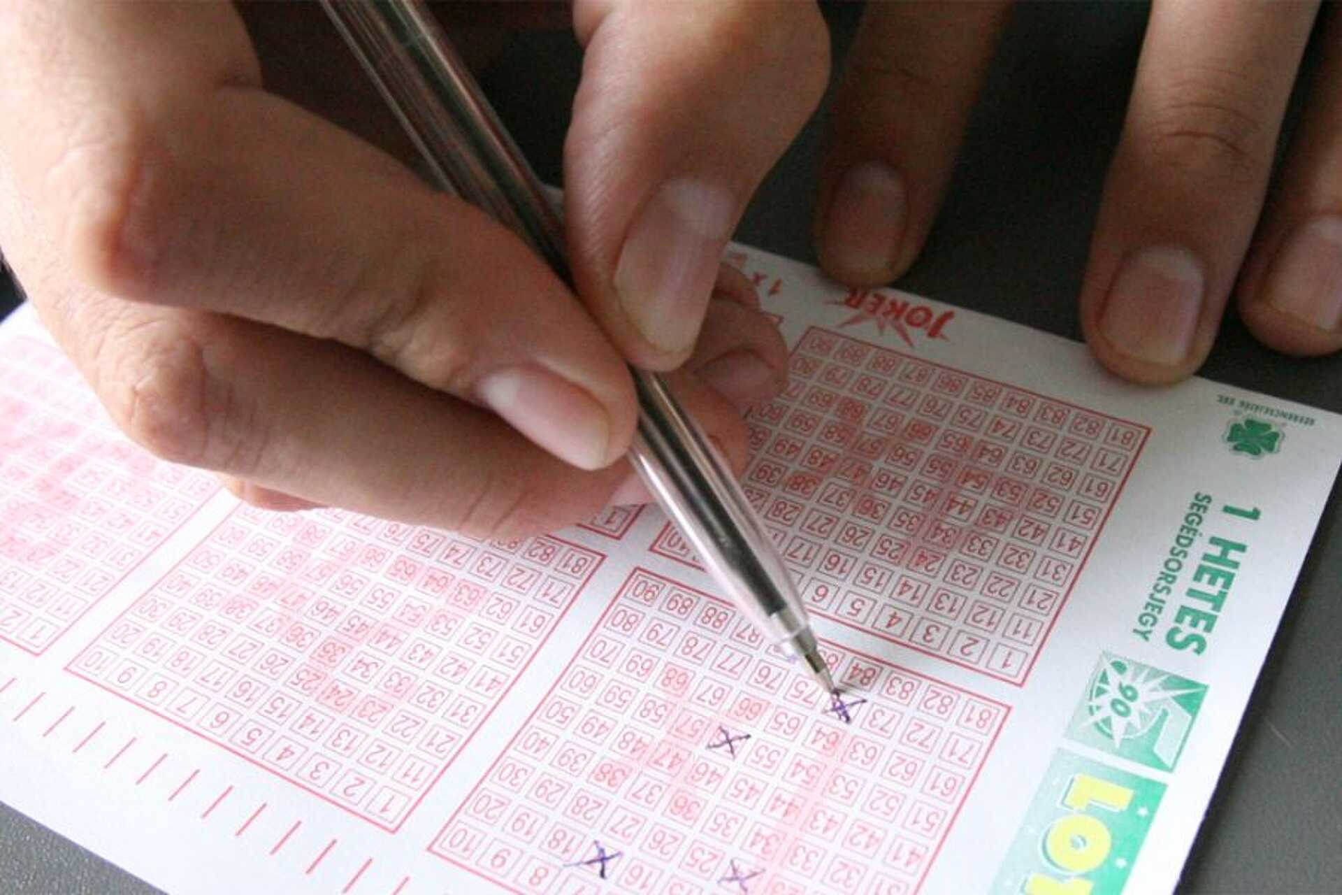 Elvitték a 6,5 milliárdos lottónyereményt, „feddhetetlen” munkatárs ...